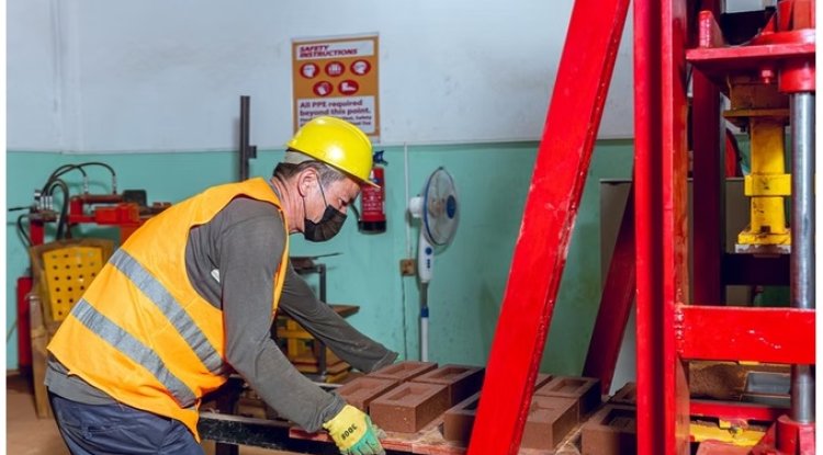 InnoCSR Launches Eco-friendly Good Bricks Factory In Pakistan ...